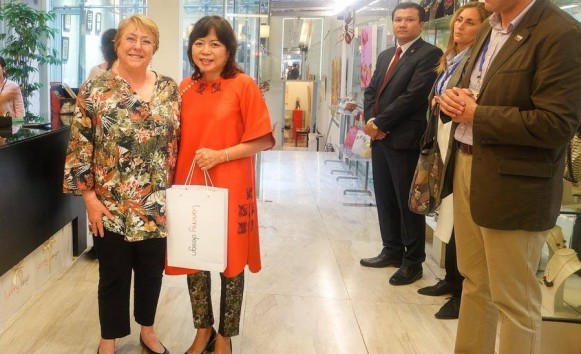 Tanmy Design - The first traditional embroidery product store in Hanoi ...