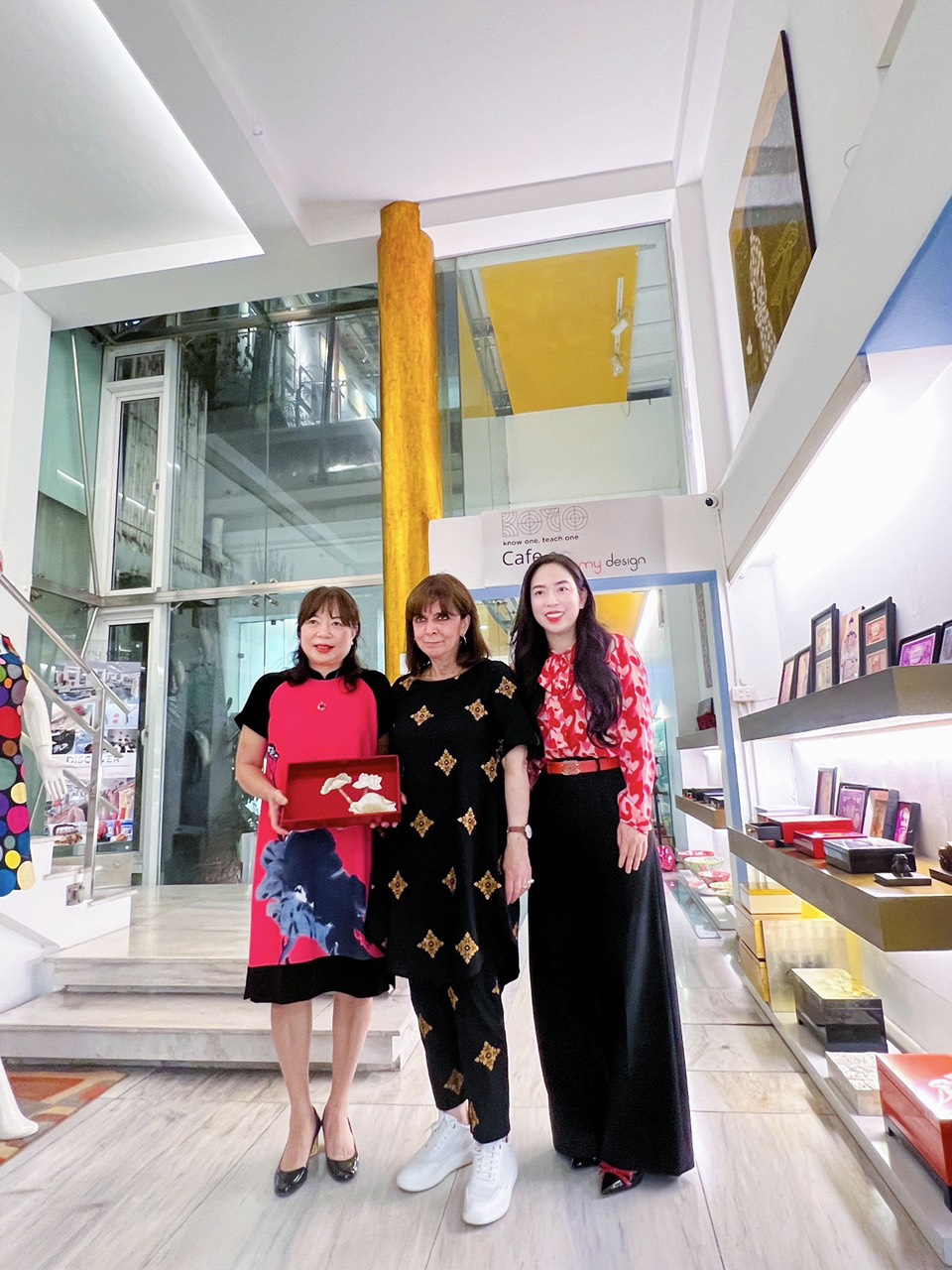 Tanmy Design welcomed President of Greek, Madam Katerina ...